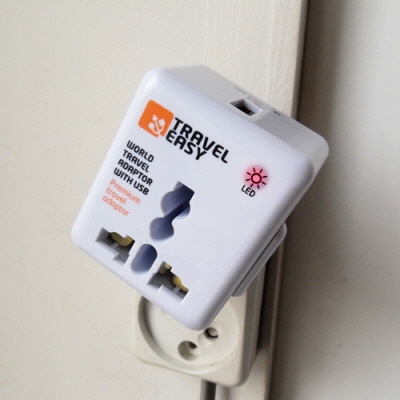 POOM | USB고급일체형 멀티아답터 (전세계용) 트레블이지