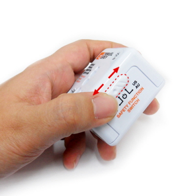 POOM | USB고급일체형 멀티아답터 (전세계용) 트레블이지