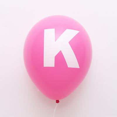 POOM | 30cm 알파벳 인쇄 풍선 K (50개)