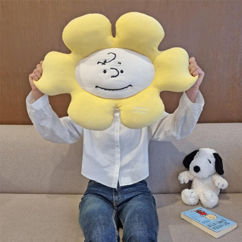 Poom 스누피 찰리 플라워쿠션