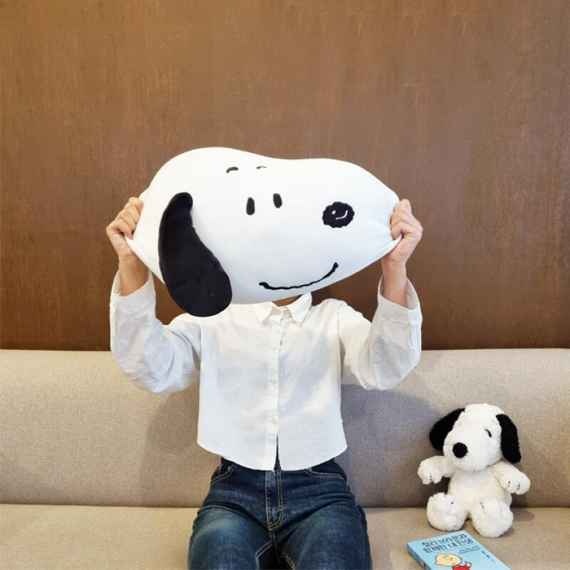 Poom 스누피 스마일 얼굴쿠션