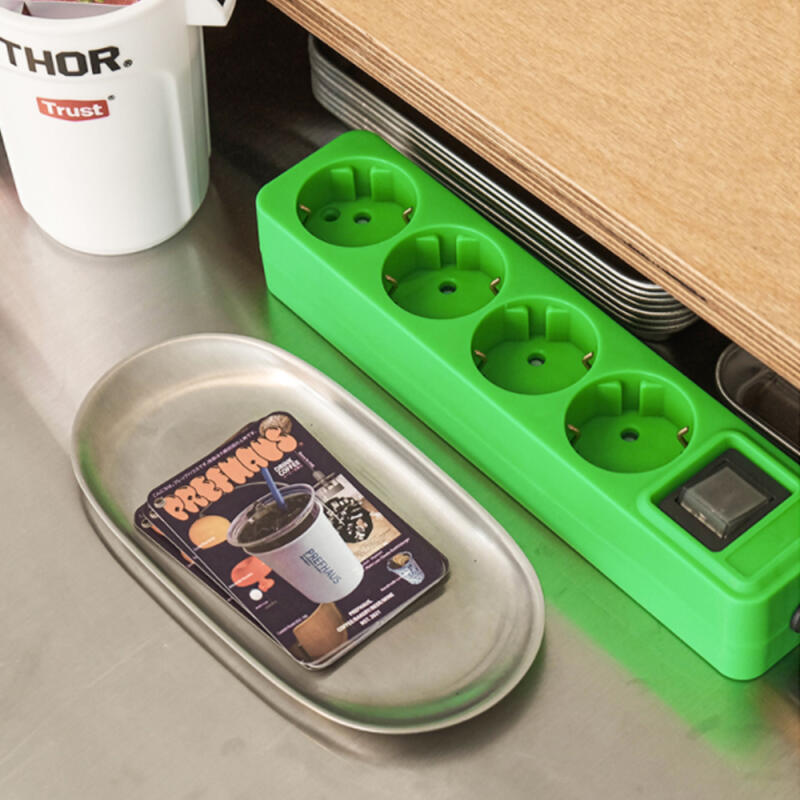 POOM | 바나코 컬러 멀티탭 플러그 4구 2M