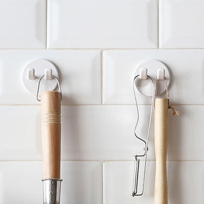 POOM | 접착식 콘센트 전기선 코드걸이 2p