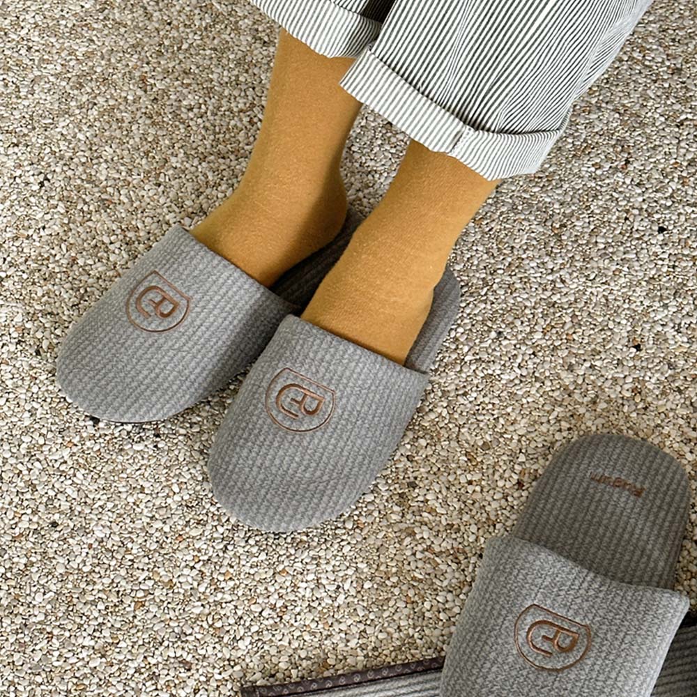 POOM | 면와플 자수로고 거실화 2size