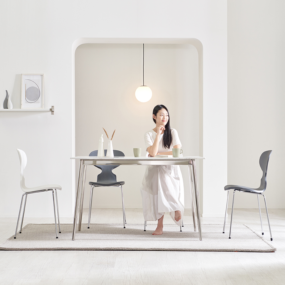 POOM | 베일리 실버 4인용 대리석식탁 1400