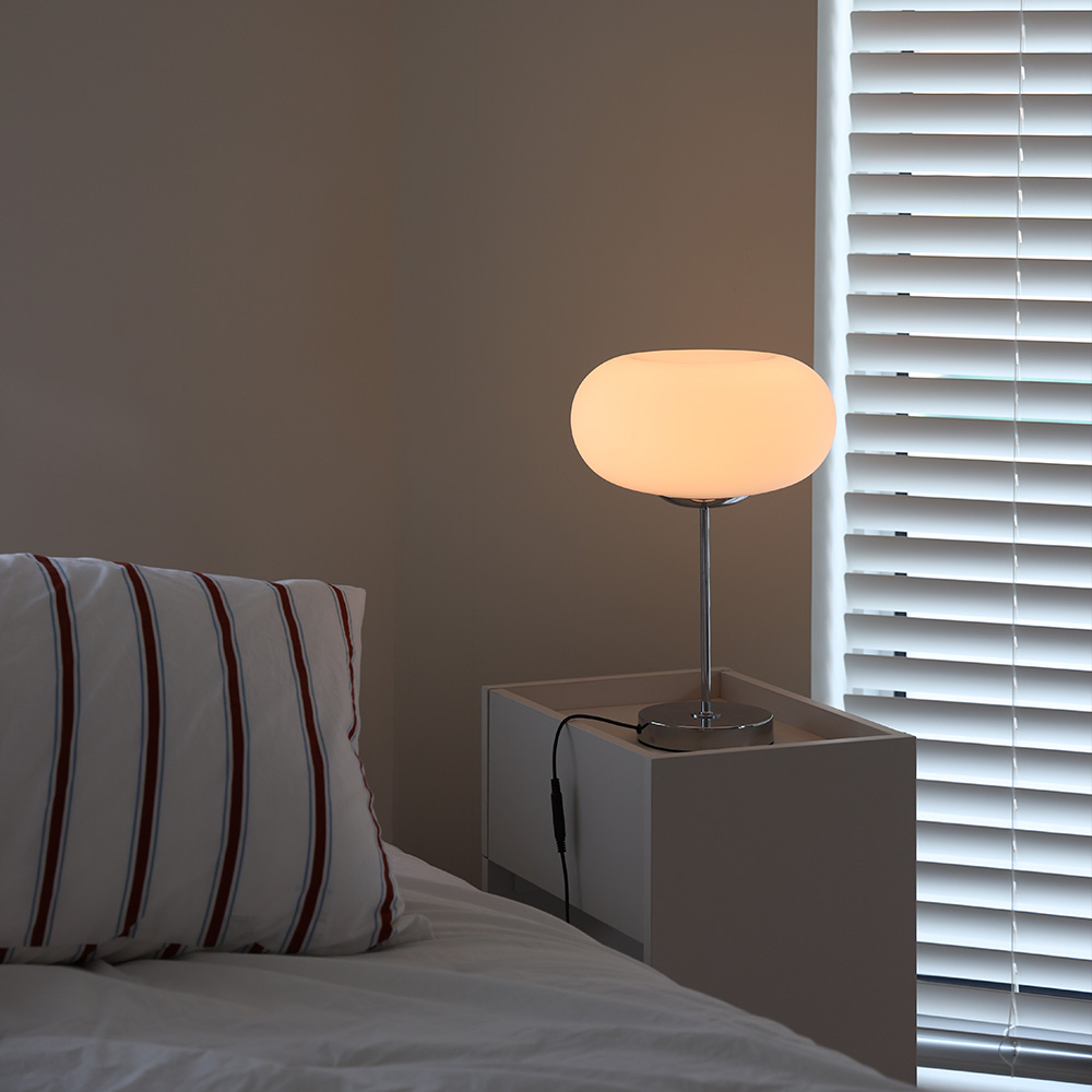 POOM | New Cloud 뉴클라우드 5단계 밝기조절 테이블 램프