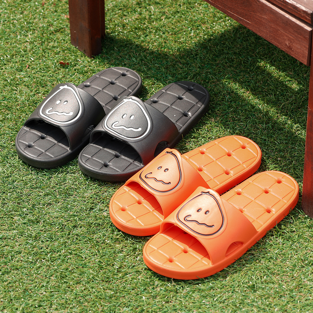 POOM | MonagustA 욕실화