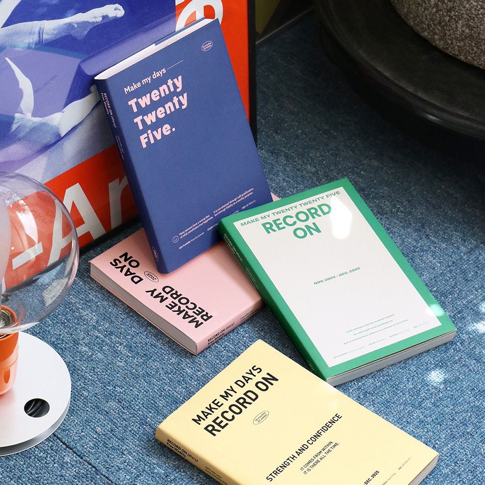 POOM | [아이코닉] 2025 레코드온 다이어리 프리위클리 B6