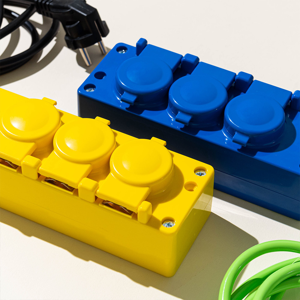 POOM | 세이프티 캡 멀티탭 플러그 3C-2M