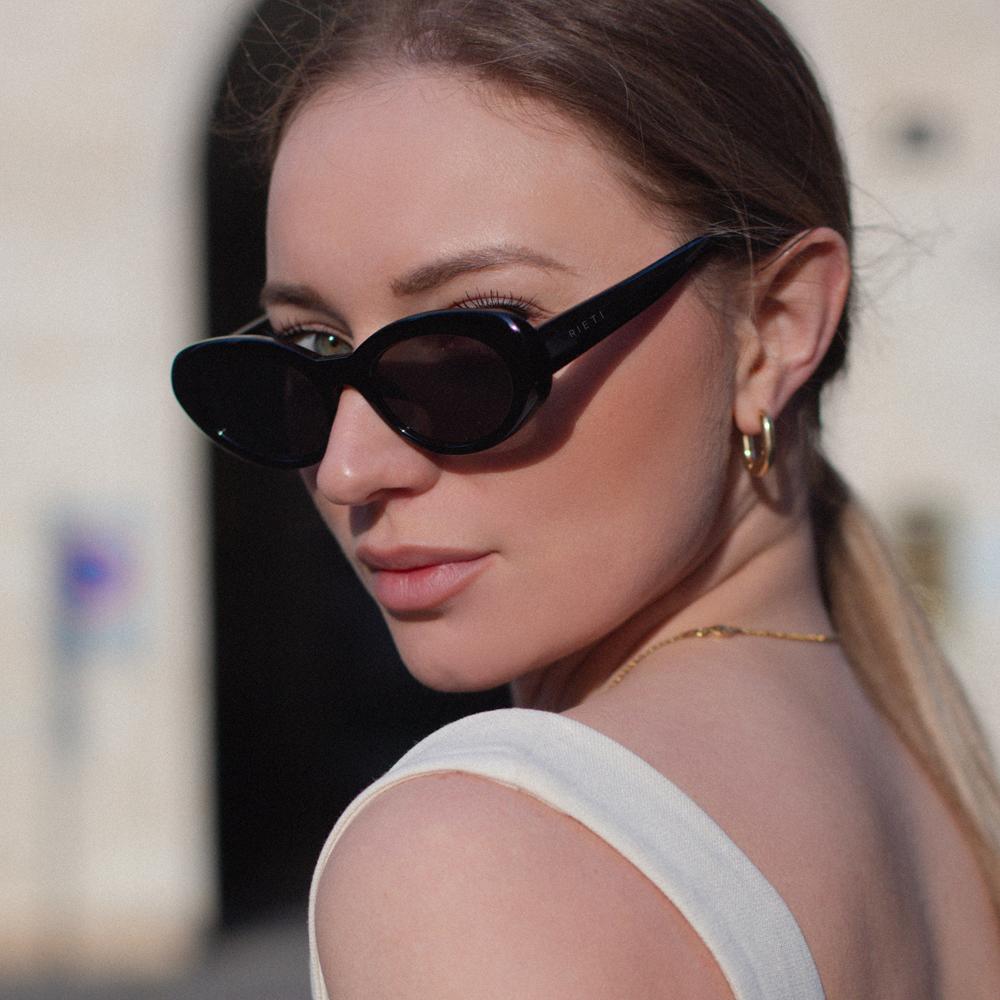 POOM | CARINA RT 4031 C1 블랙 캣츠아이 뿔테 선글라스