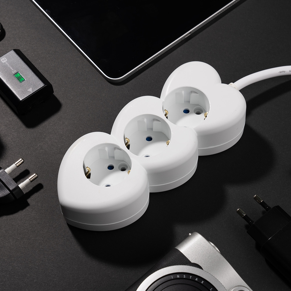 POOM | 하트탭 디자인 멀티탭 3구 3m 16A