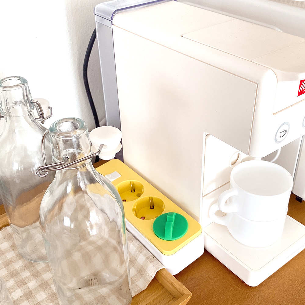 POOM | 더좋은 멀티탭 통합 과부하 스위치 3구 2M