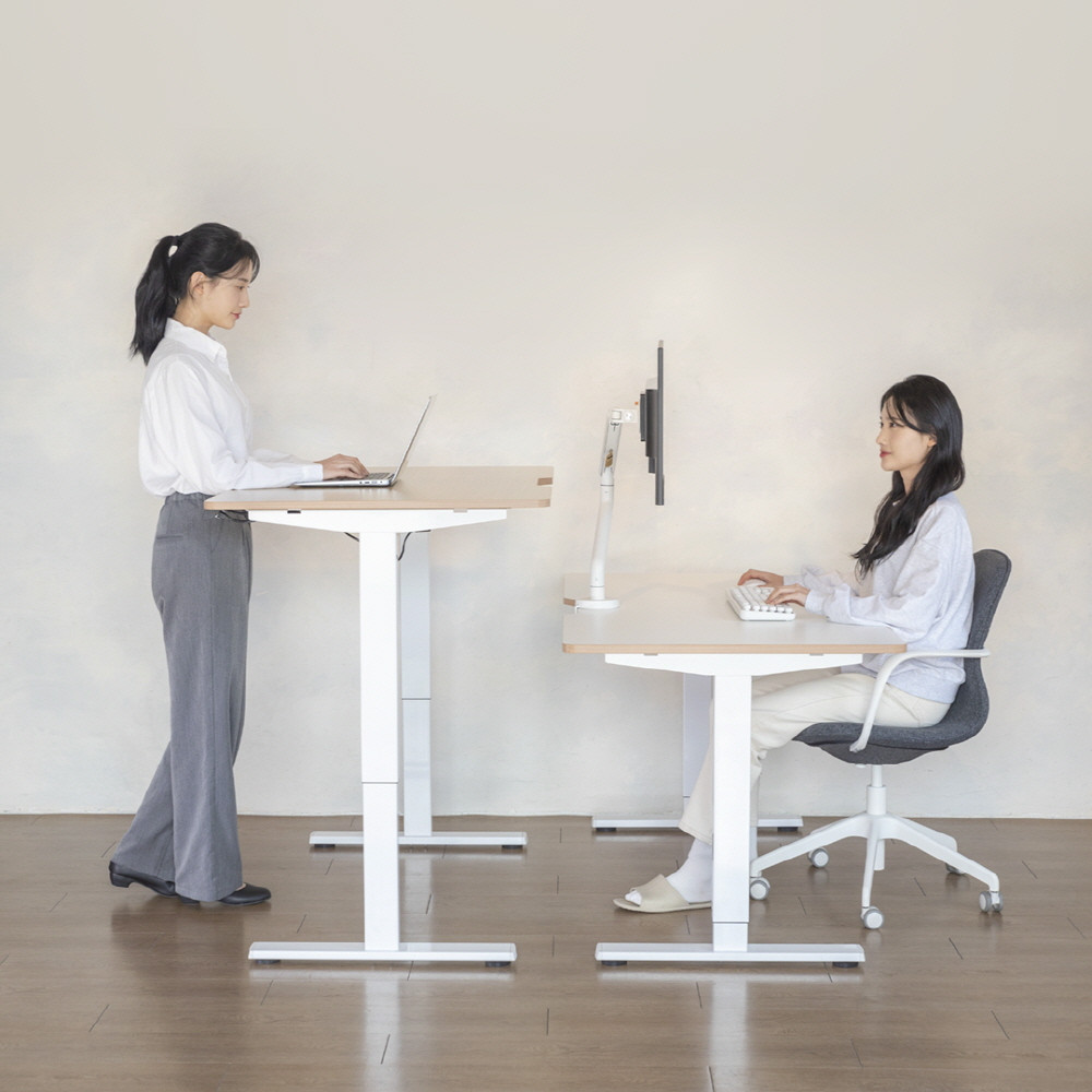 POOM | 핏쳐 E1 PLUS 전동식 모션 데스크 커스터마이징 1600