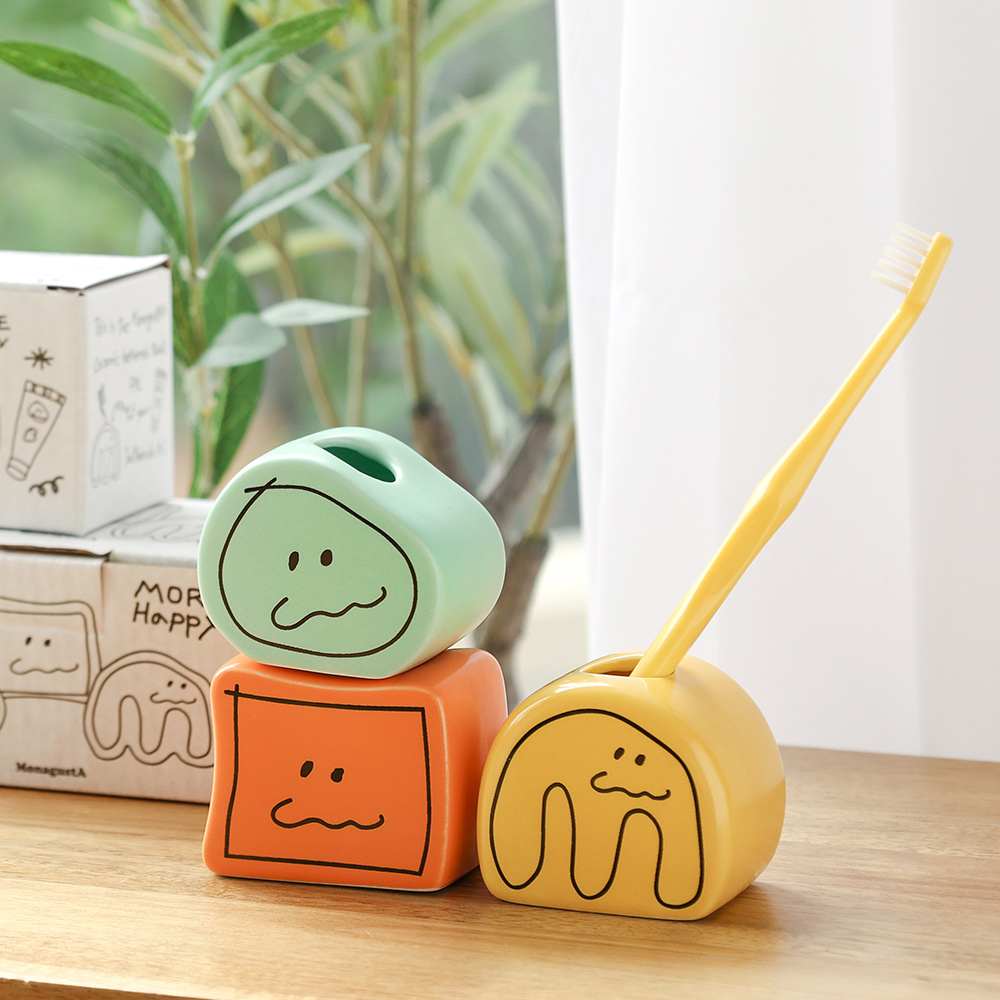 POOM | MonagustA 세라믹 칫솔 꽂이 세트