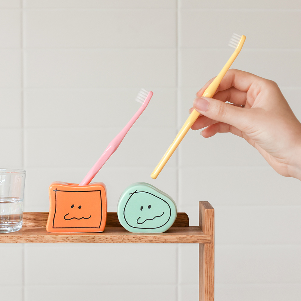 POOM | MonagustA 세라믹 칫솔 꽂이 세트