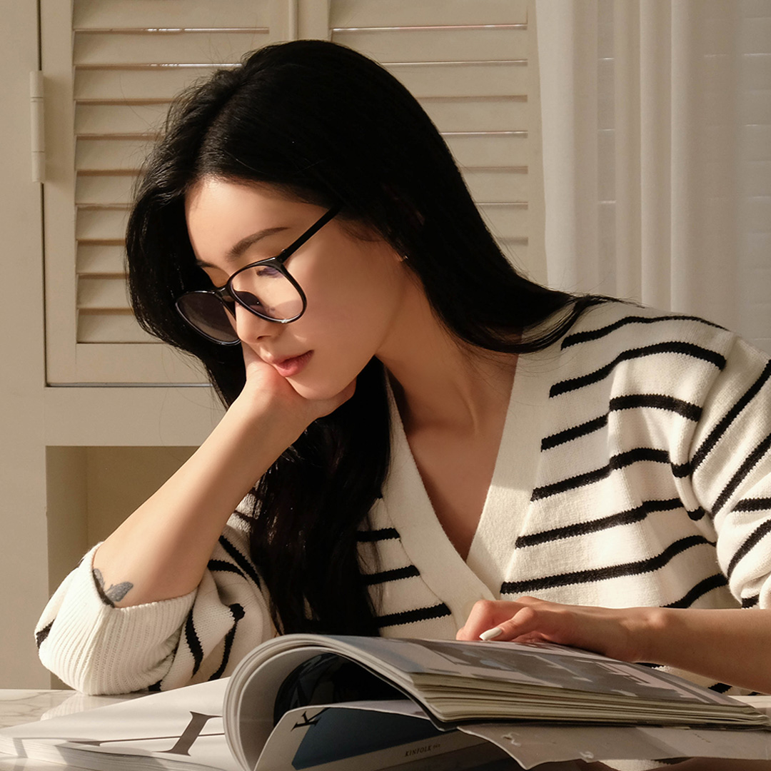 POOM | 초경량 라운드 뿔테 블루라이트 차단안경 2color