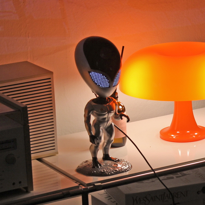 POOM | 썸잇 말하는 우주인 외계인 오로라 무드등 ST-8000