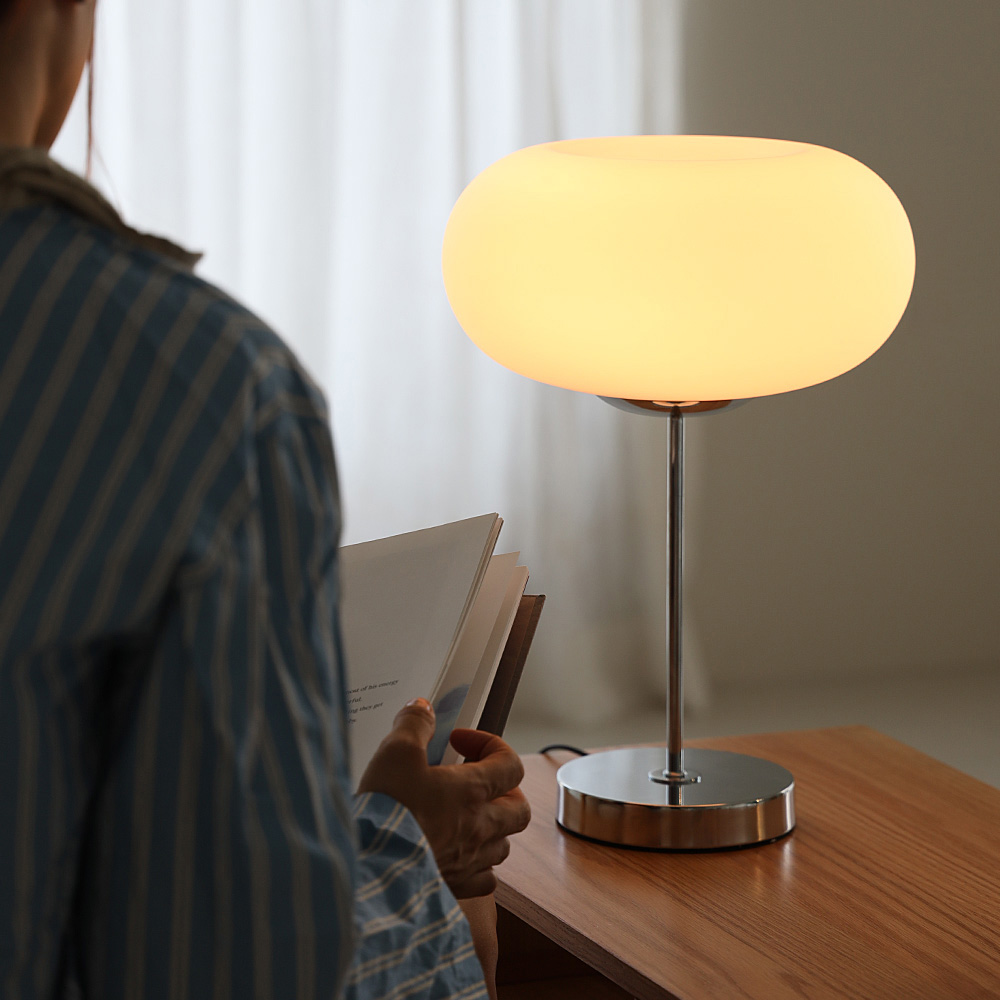 POOM | New Cloud 뉴클라우드 5단계 밝기조절 테이블 램프