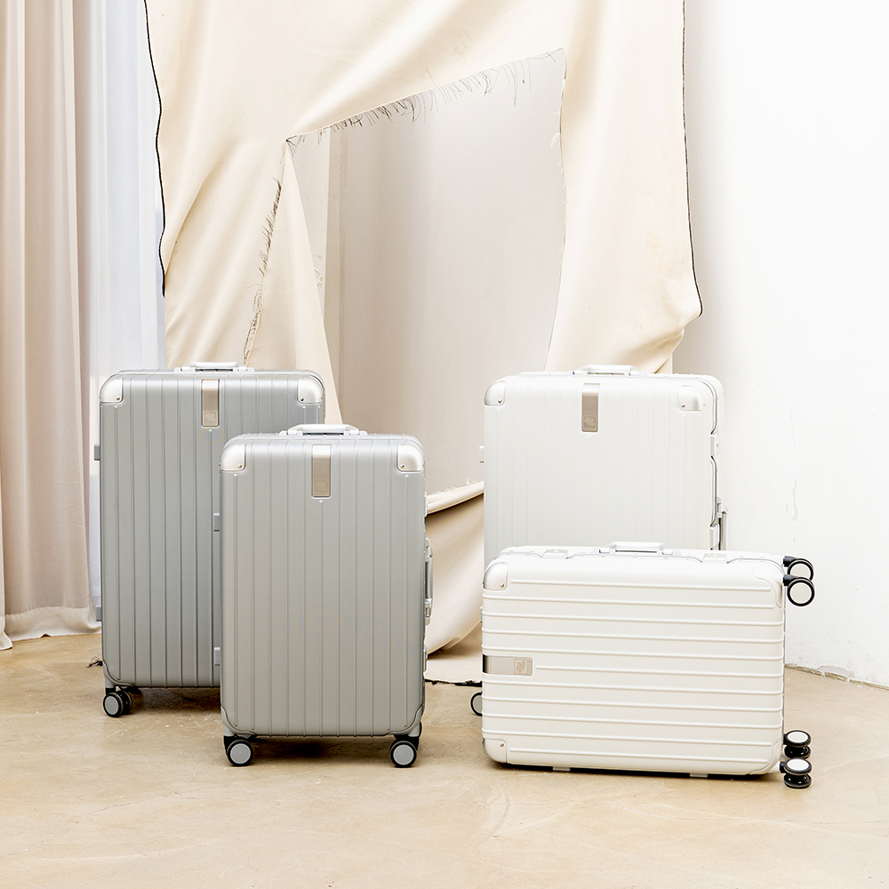 POOM | [트래블기어] HK 꼰띠고 28인치 PC 100% 수화물용 캐리어