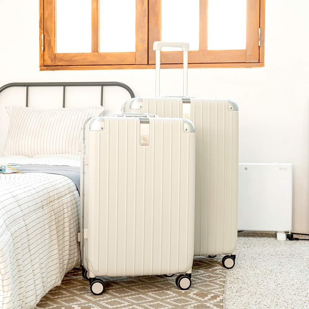 POOM | [트래블기어] HK 꼰띠고 28인치 PC 100% 수화물용 캐리어