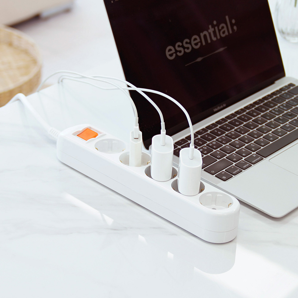 POOM | 베이직 국산 멀티탭 메인 스위치 5구 3M 16A