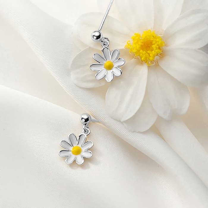 POOM | 925 실버 귀걸이 이어링 데일리 하얀 데이지꽃