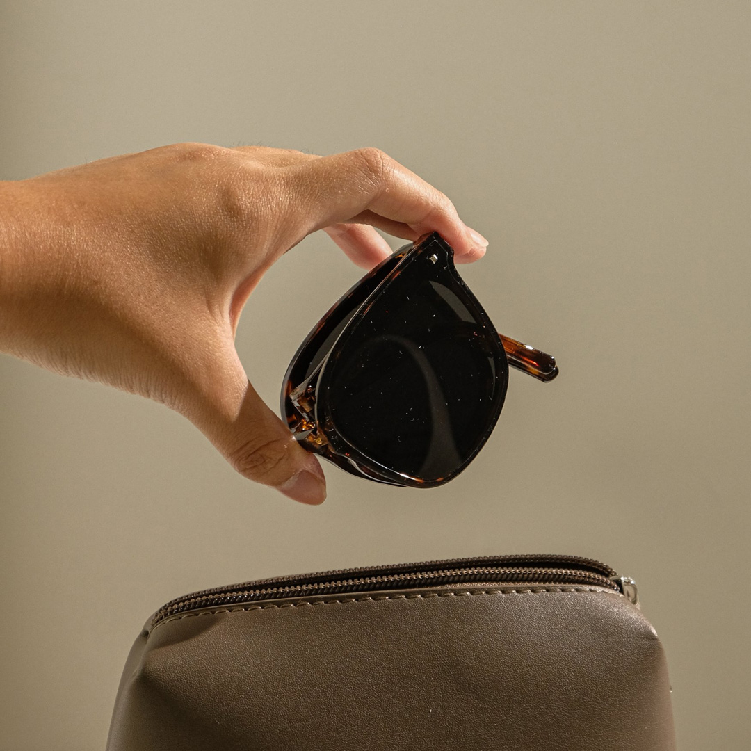 POOM | [파우치 증정]접이식 폴딩 빅 스퀘어 선글라스 UV400 3c