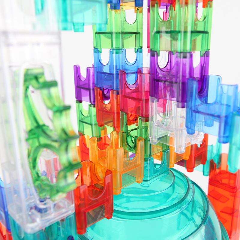 POOM | [공간27] 큐바메이즈2.0 얼티밋스턴트 마블런