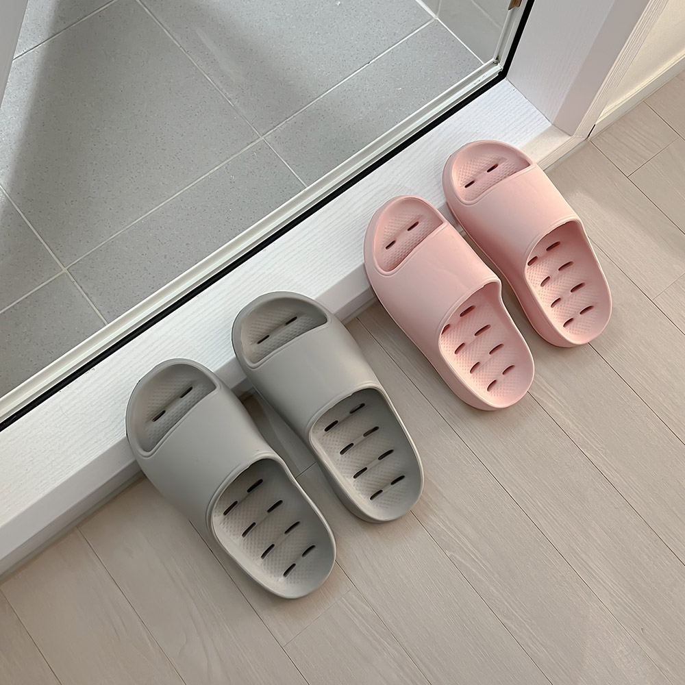 POOM | EVA 미끄럼방지 물빠짐 욕실화 슬리퍼